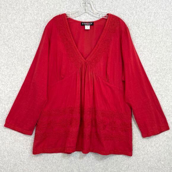 The Pyramid Collection | Tops | The Pyramid Collection Embroidered ...